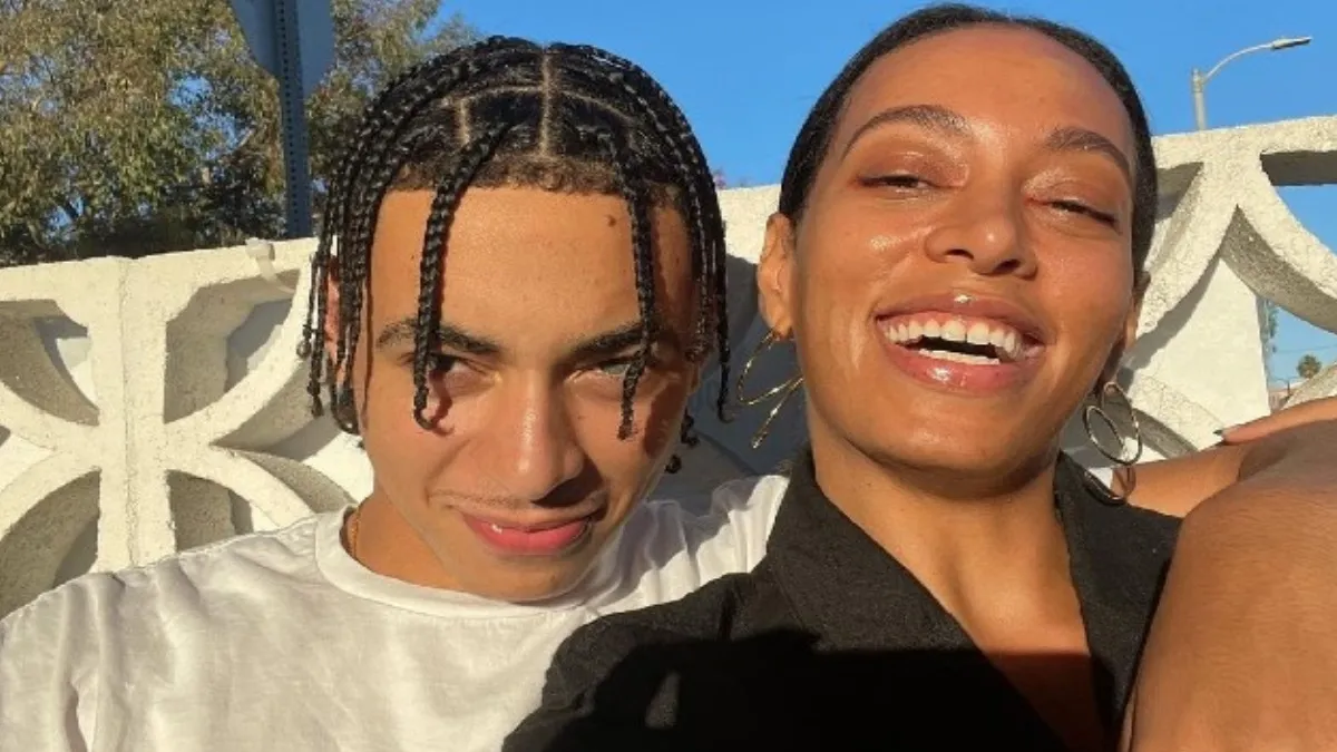 WATCH: Julez Smith Video Goes Viral On Twitter and Reddit