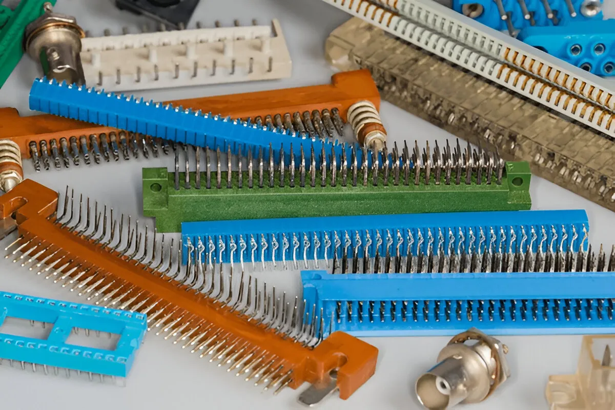 Female Header Connector: Single Row, Break Away Pin Headers